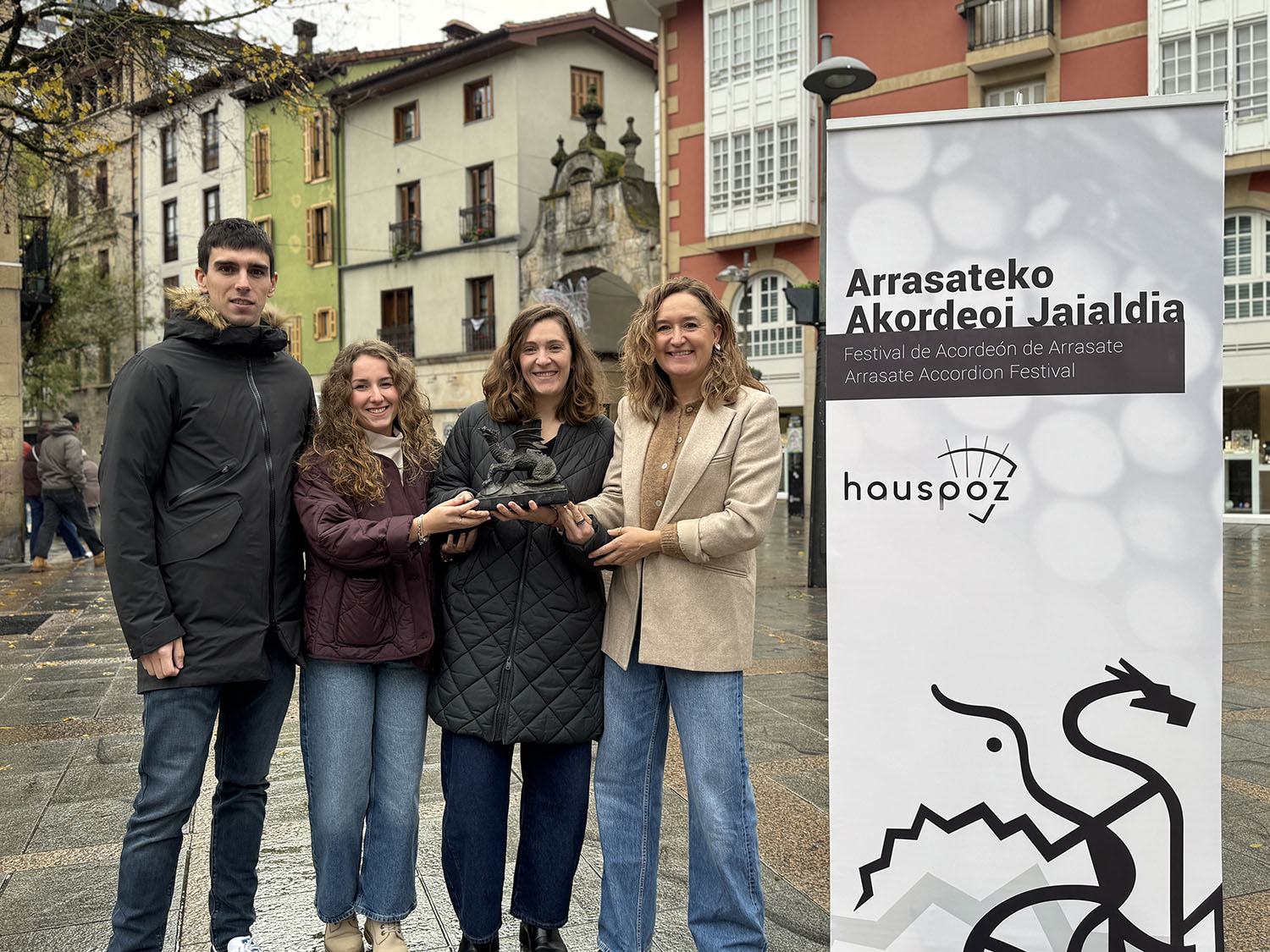 Presentan la nueva edición del concurso de acordeones de Arrasate ...